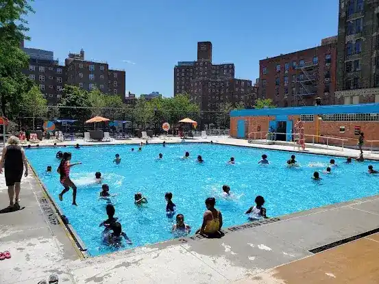 Dry Dock Pool - Downtown Manhattan | Manhattan NYC