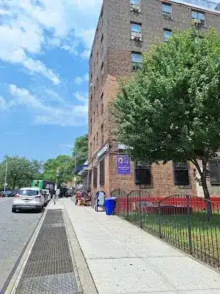 Queens Public Library at Astoria - Side Manhattan | Manhattan NYC