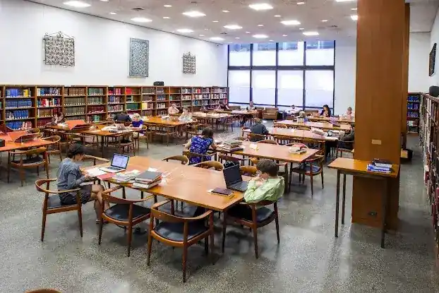 Hunter College Library - Upper East Side Manhattan | Manhattan NYC